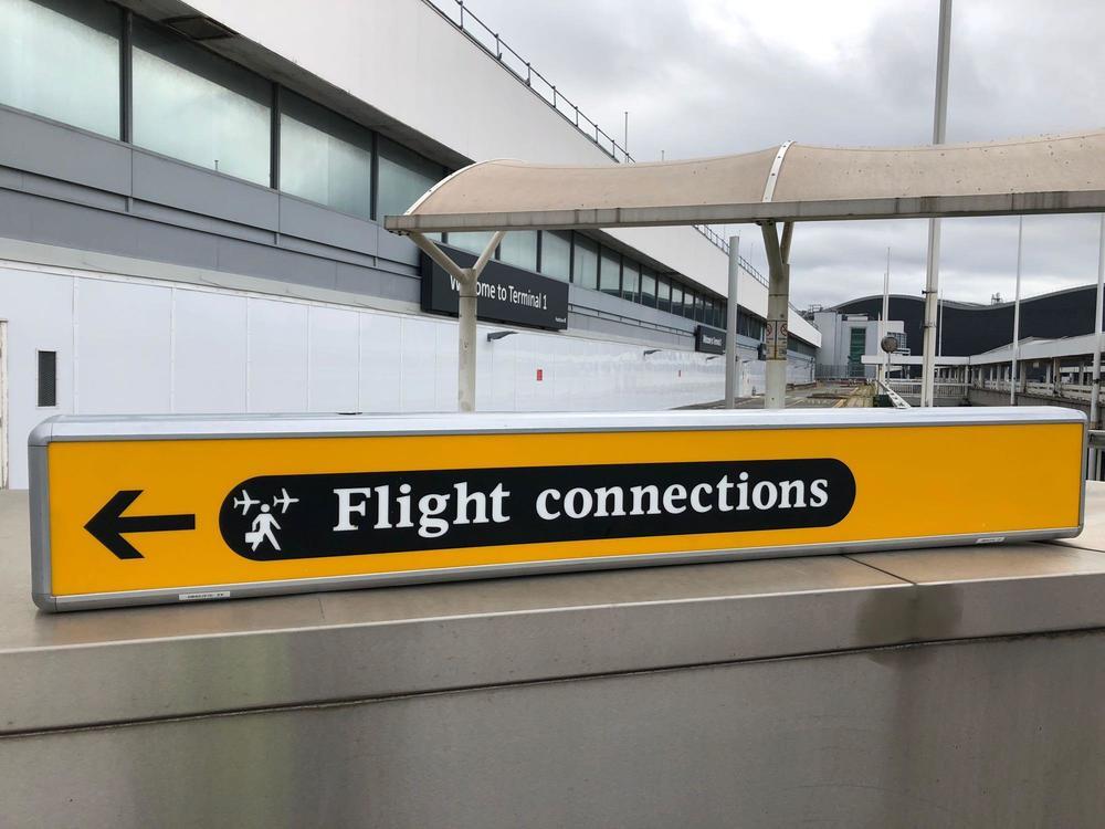 Flight connections' illuminated sign