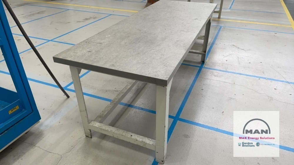 Medium Worktop Table