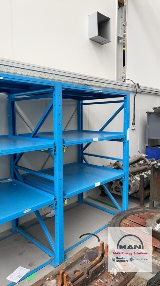 2 x Bay of heavy duty Lista pull out racking. Capacity 900kg