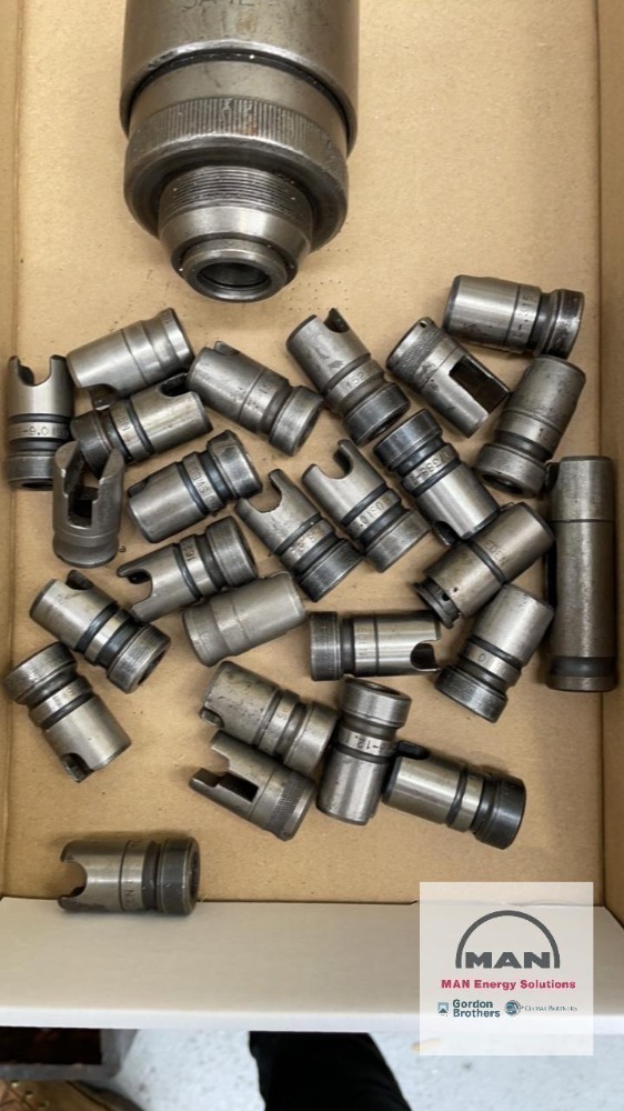 SPV SA-1E Tapping Head with quantity of Collets