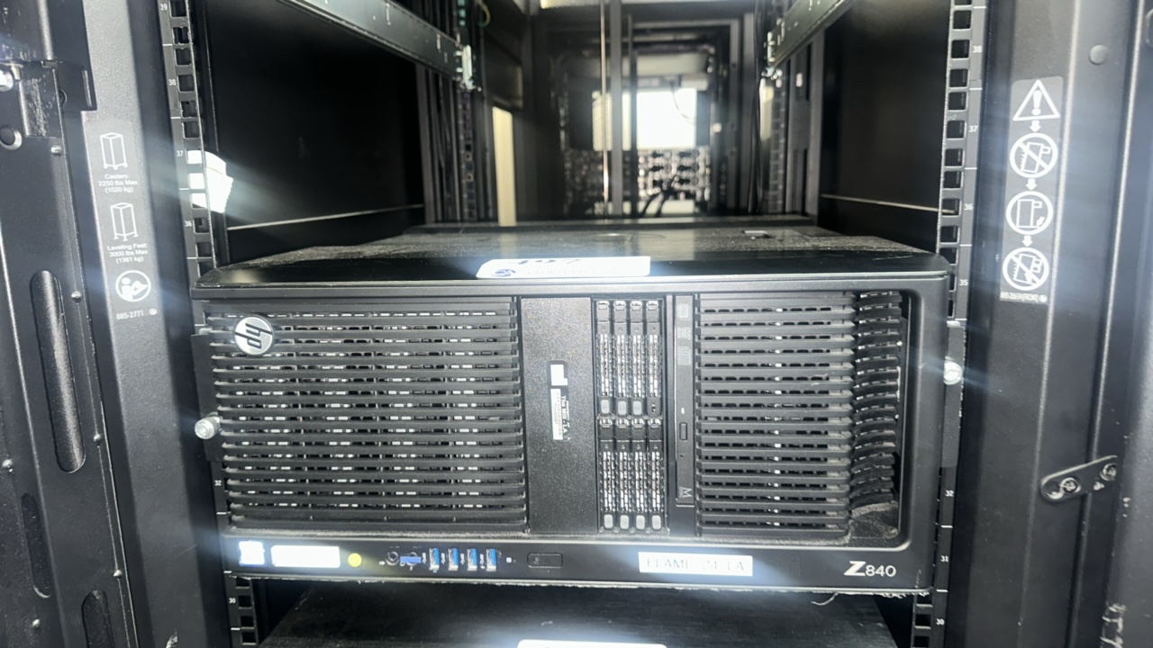 HP Z840 INTEL XEON WORKSTATION WITH (8) SAMSUNG SOLID STATE DRIVES